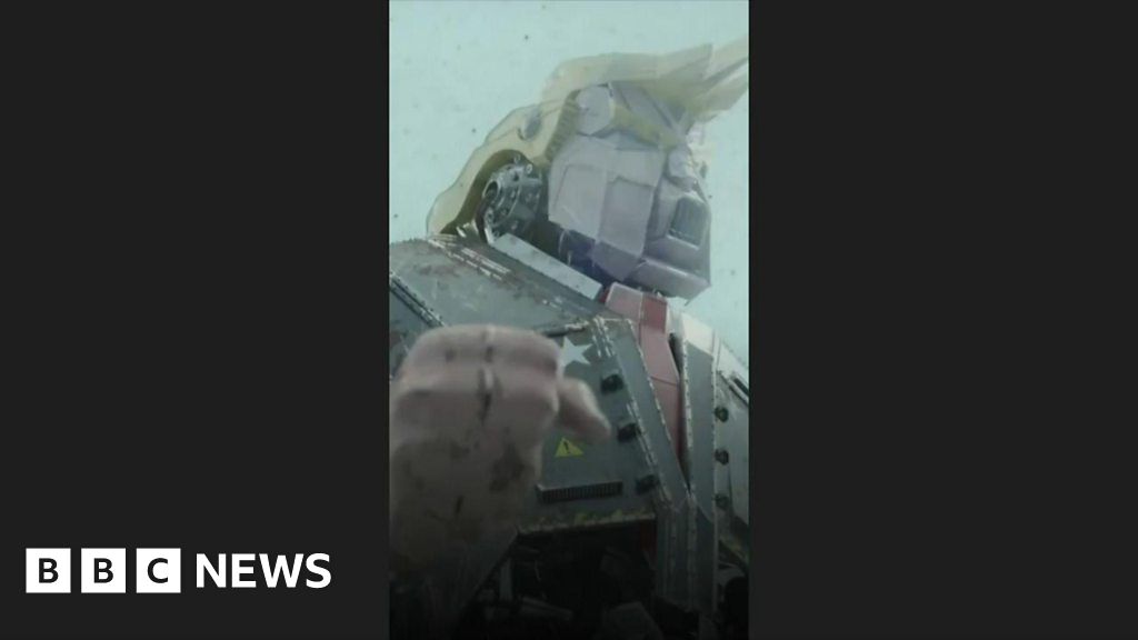 Robo-Trump: : A dark take on the next president - BBC News