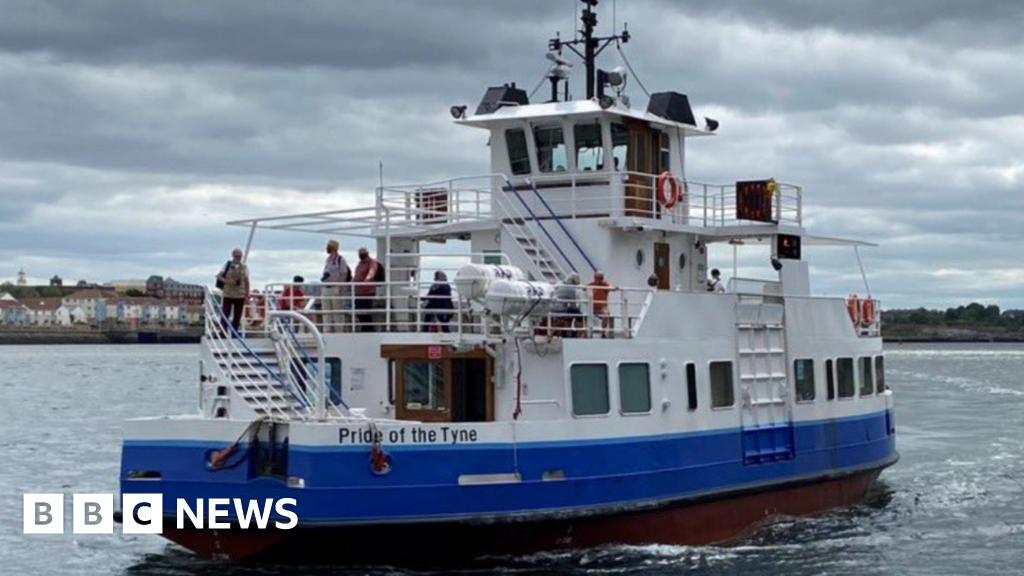 Shields Ferry: Service up and running again after suspension - BBC News