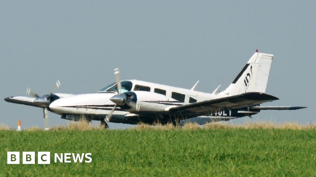 Pilots and taxi driver jailed for smuggling migrants