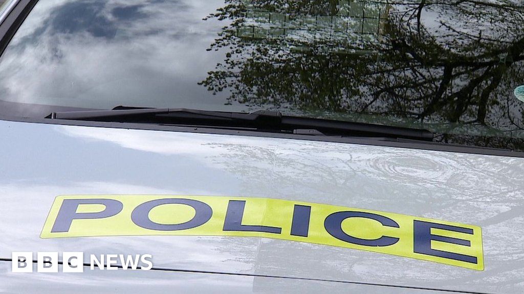 A38 Cornwall: One dead and one in critical condition after crash - BBC News