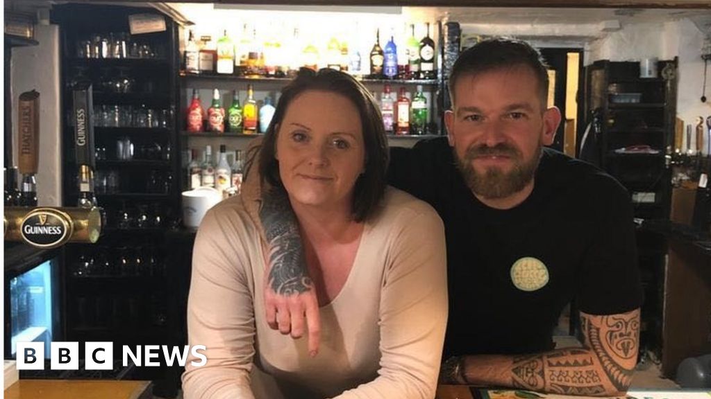 Former bar manager reopens historic Berrynarbor pub - BBC News