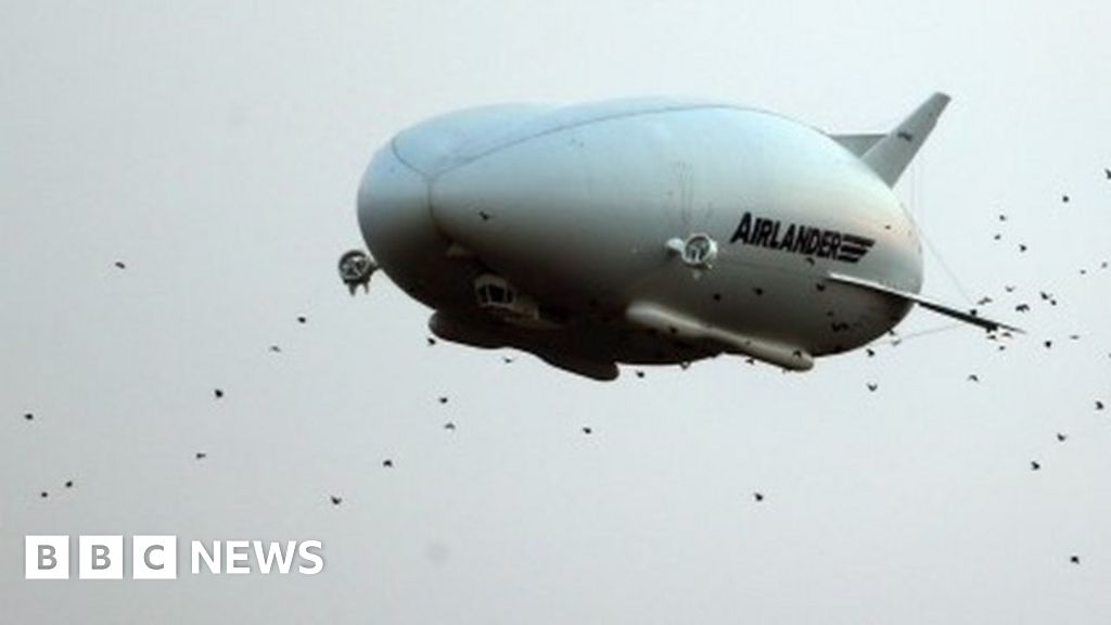 Airlander 10: Moment longest aircraft takes off - BBC News