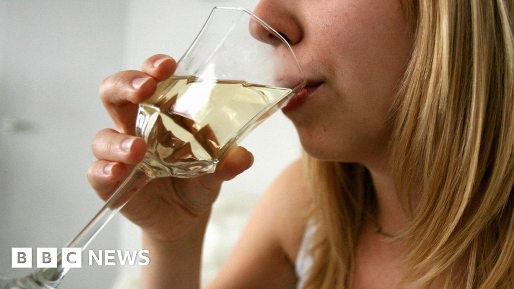 Wales tops alcohol binge drinking stats in ONS survey - BBC News