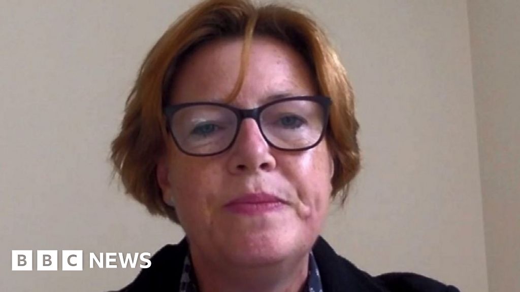 Isle of Man election: Jane Poole-Wilson - standing for Middle - BBC News