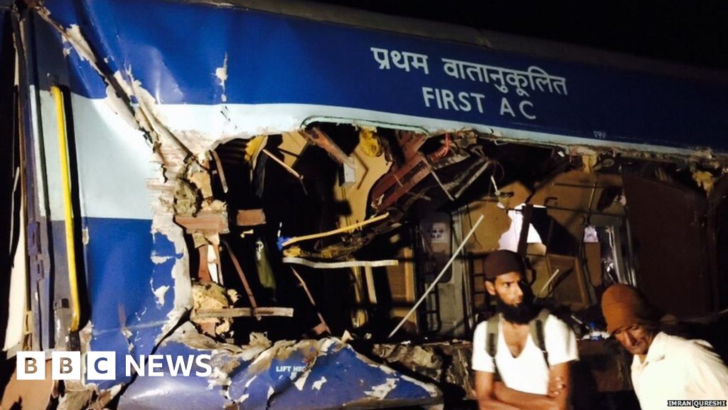Five killed as Indian train hits lorry in Andhra Pradesh - BBC News