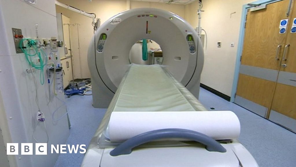 Leicester hospitals unveil free CT scan post-mortems - BBC News