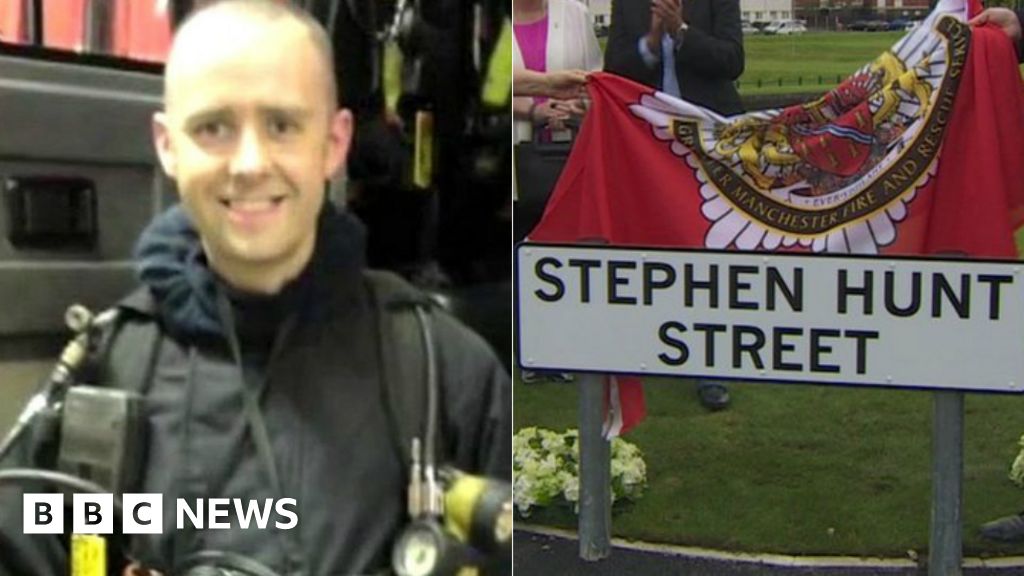 Street named after Manchester firefighter Stephen Hunt - BBC News