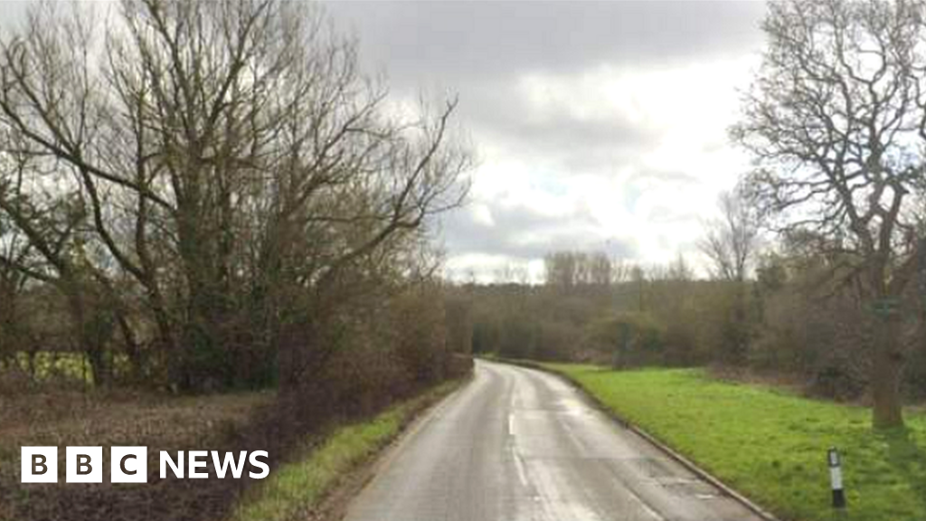 Police were following 'speeding' car in Redditch before crash - BBC News