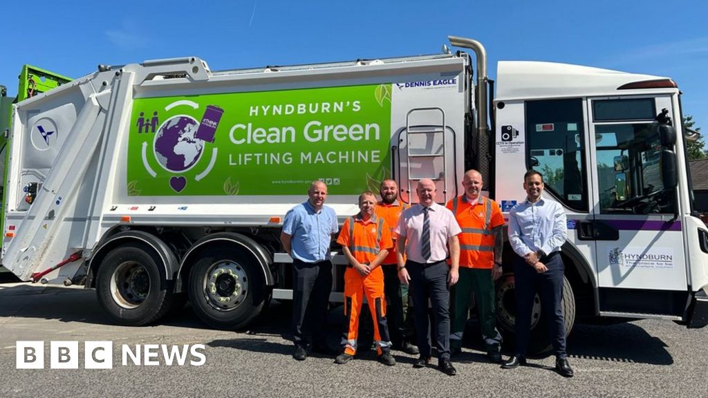 Hyndburn bin lorries to run on vegetable oil - BBC News