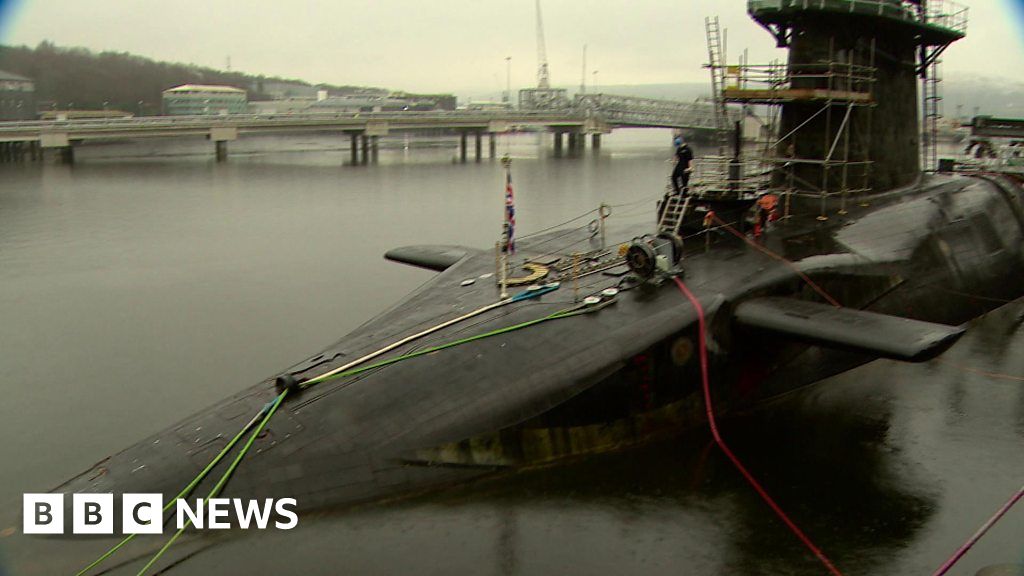 UK has 'no plans' to move Trident outside Scotland - BBC News