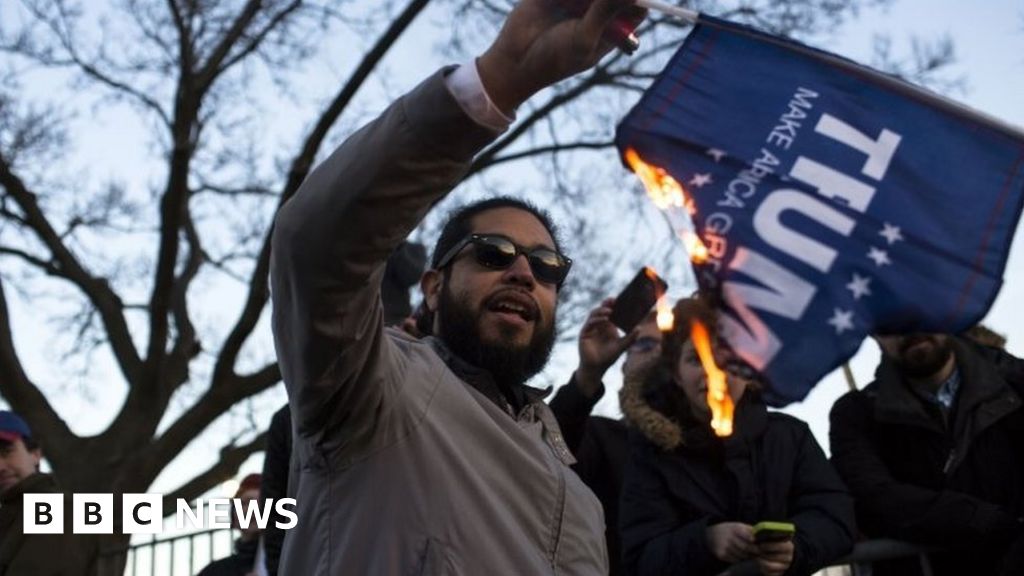 US election 2016: Pictures from Donald Trump's cancelled Chicago rally ...
