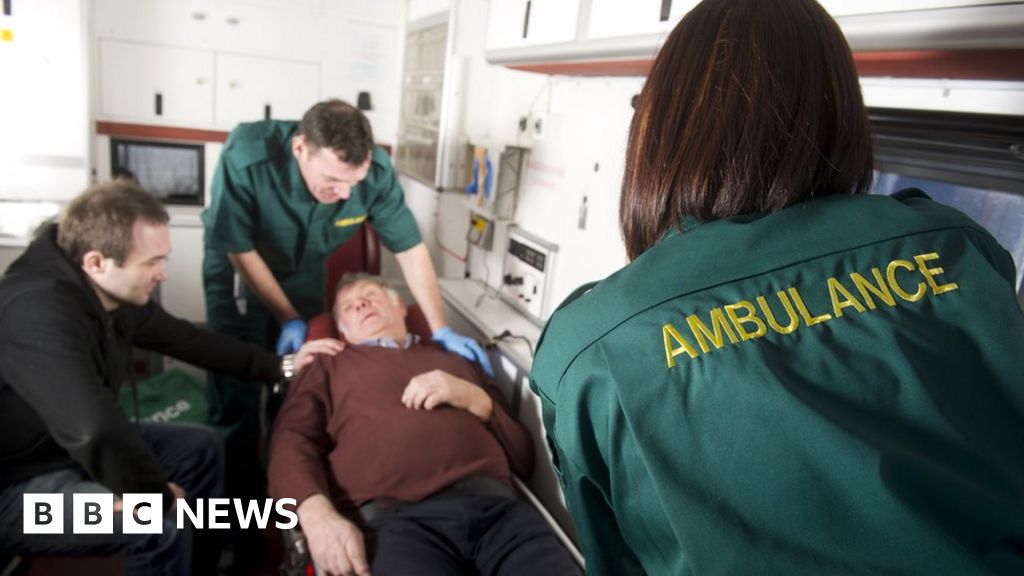 Major alerts 'at many hospitals' - BBC News