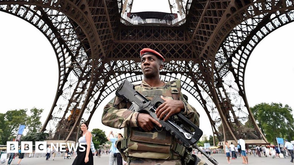 Is there a problem with French security? - BBC News