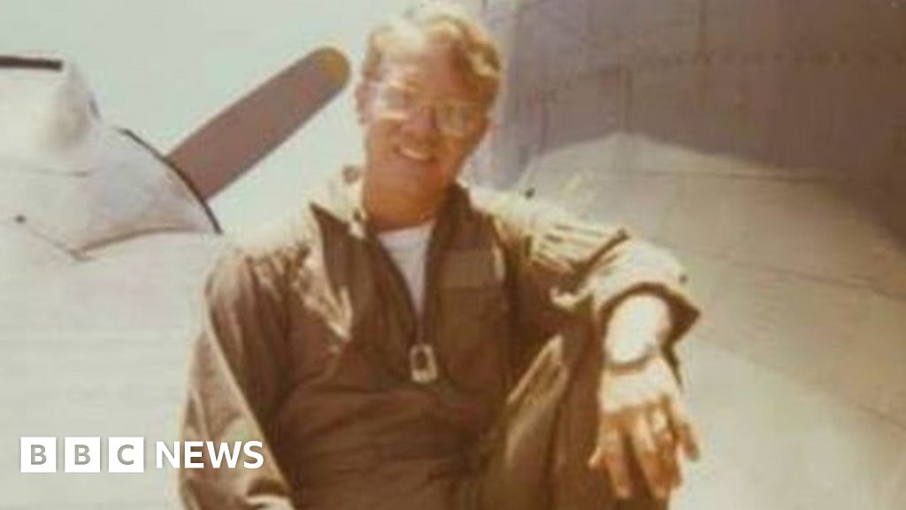 What makes a hero? Veterans share their stories - BBC News