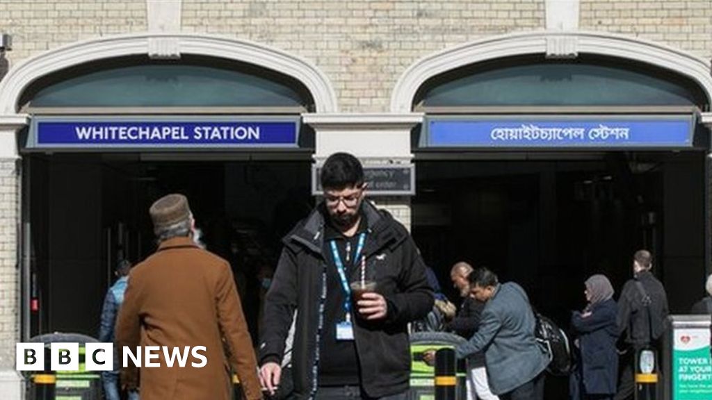 Tube signs honour Bengali contribution to east London - BBC News