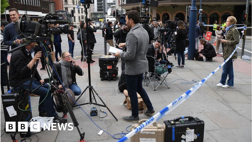 Ipso probes Manchester Arena attack press 'hounding' - BBC News