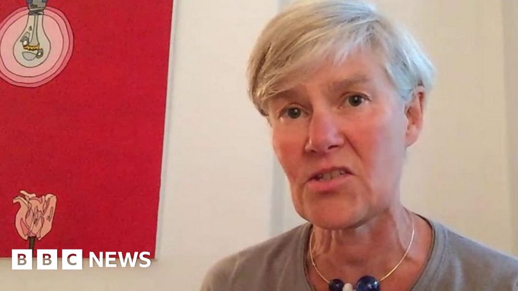 Labour's Kate Green on Ofqual's Sally Collier resigning - BBC News