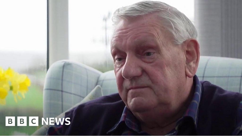 Falklands: Soldier thought conflict would be quick sailing - BBC News