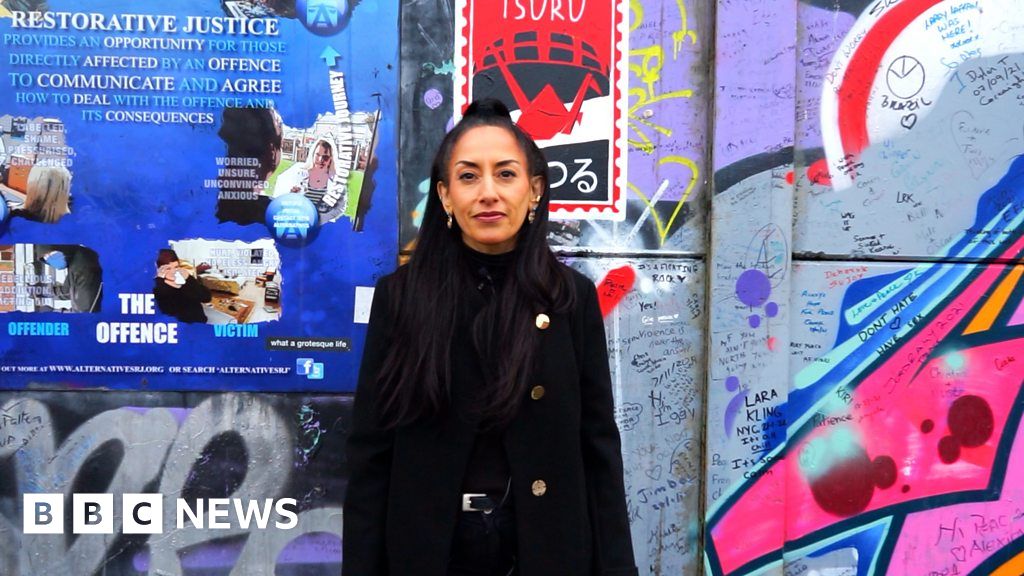 Cupar Way: The peace wall connecting Belfast and Hiroshima - BBC News