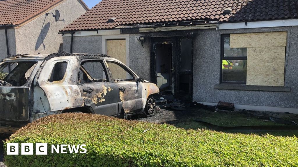Newtownards: Suspected arson attack damages car and property - BBC News