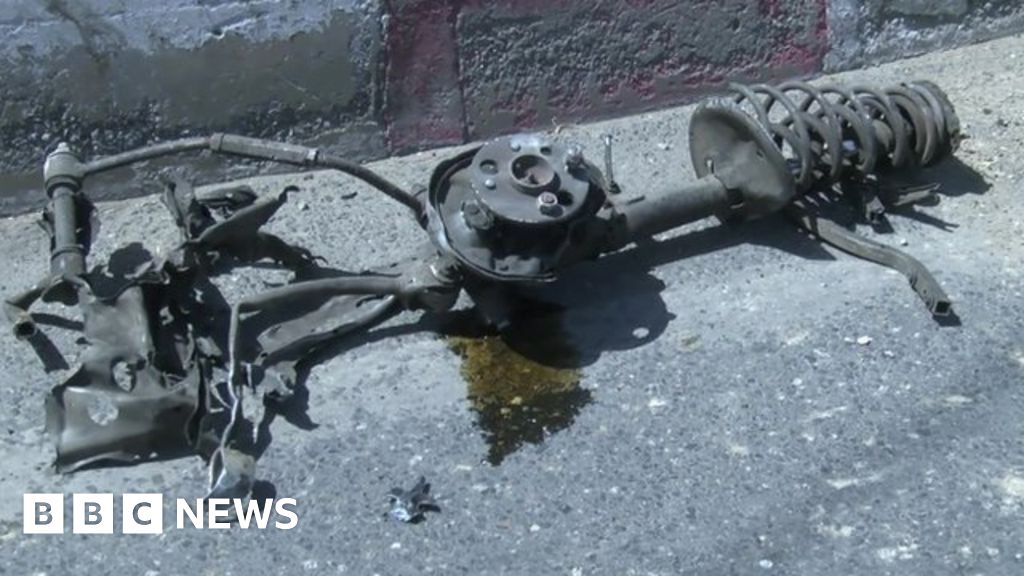 Kabul attack: Suicide bomb attack near airport - BBC News