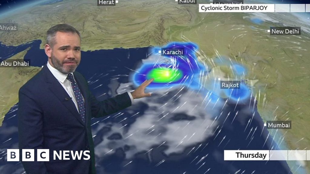 Cyclone Biparjoy: huge storm nears India and Pakistan