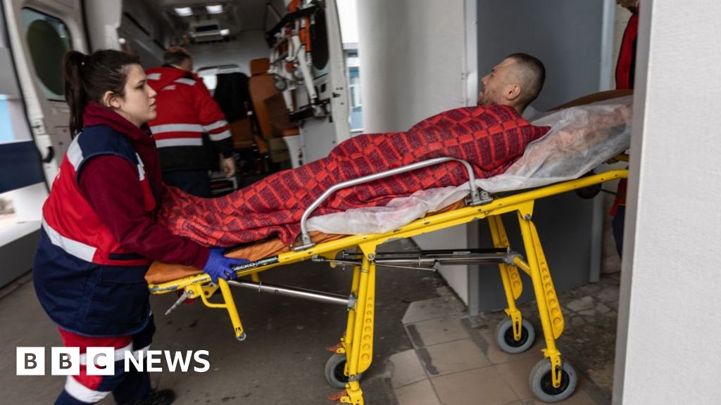 Ukraine will need medical support for years, surgeon says - BBC News