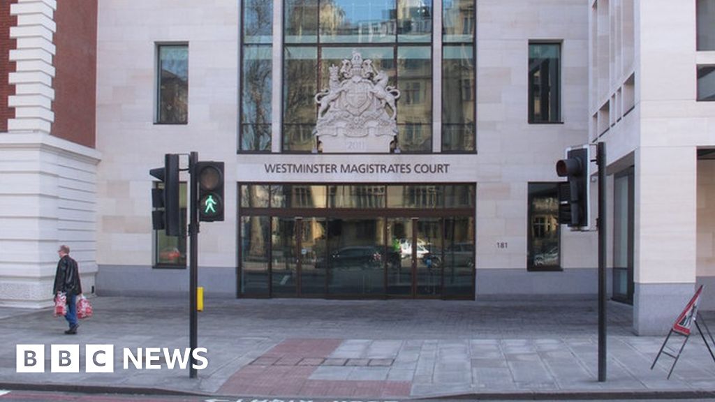 Slough man charged with sharing terrorist video - BBC News