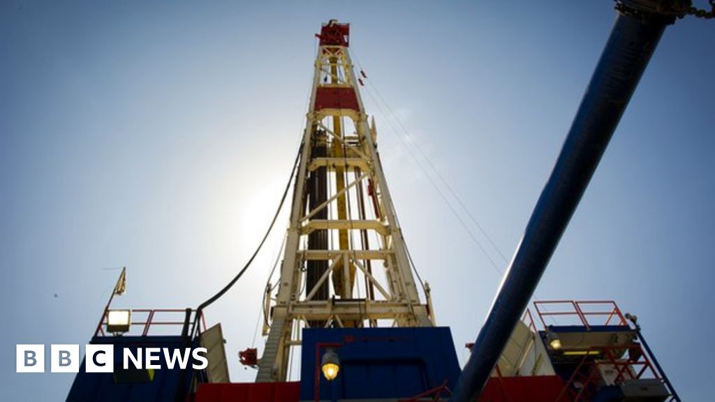 Fracking impact on CO2 cuts in US emissions 'a myth' - BBC News