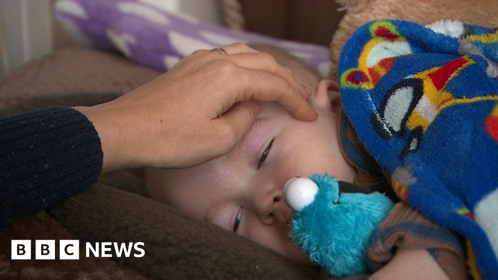 Terminally ill Devon baby 'may die before car funding' - BBC News
