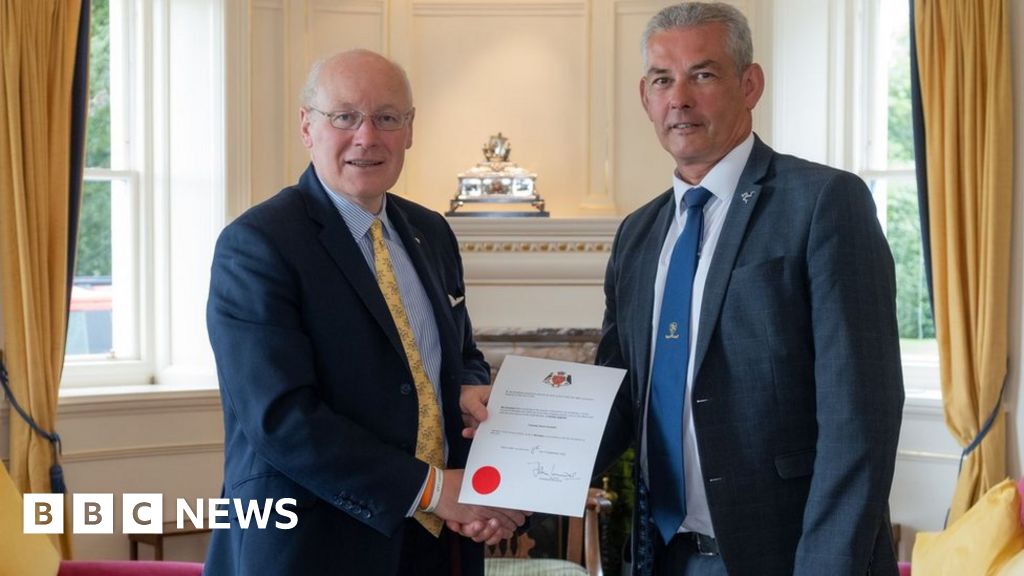 Tim Crookall: Isle of Man infrastructure minister reappointed - BBC News