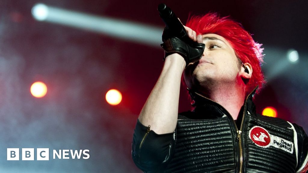 My Chemical Romance are back for a reunion show - BBC News