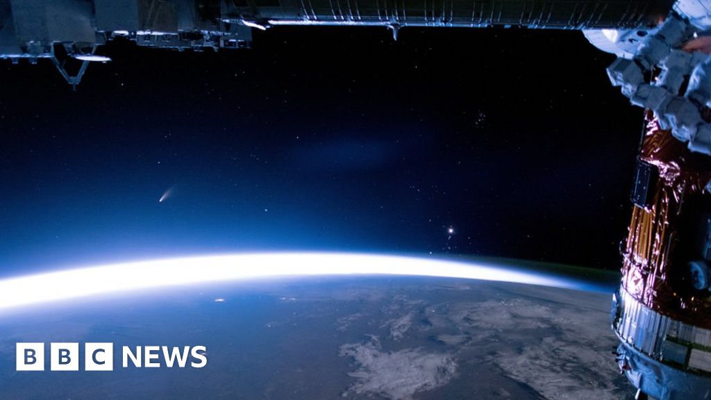 Russia satellite: Kremlin accuses US and UK of 'distorting' truth