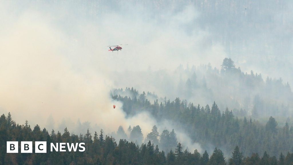 Utah wildfires see 1,500 evacuated - BBC News