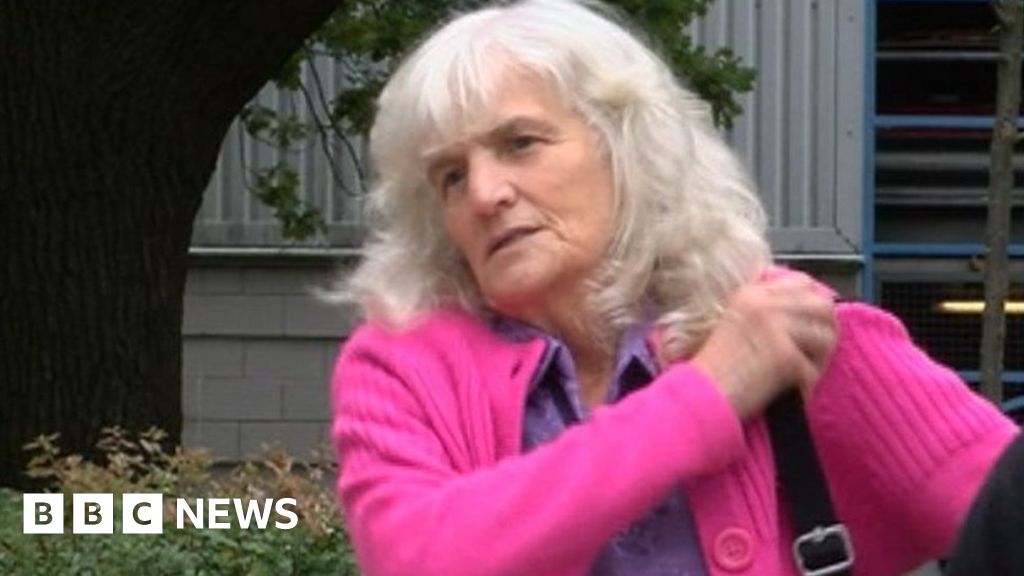 Poole carer who shouted abuse at dementia sufferer sentenced Poole carer who shouted abuse at dementia sufferer sentenced