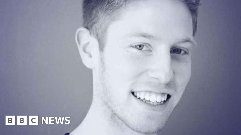 Tributes to Oxford teacher Stephen Piper killed in crash - BBC News