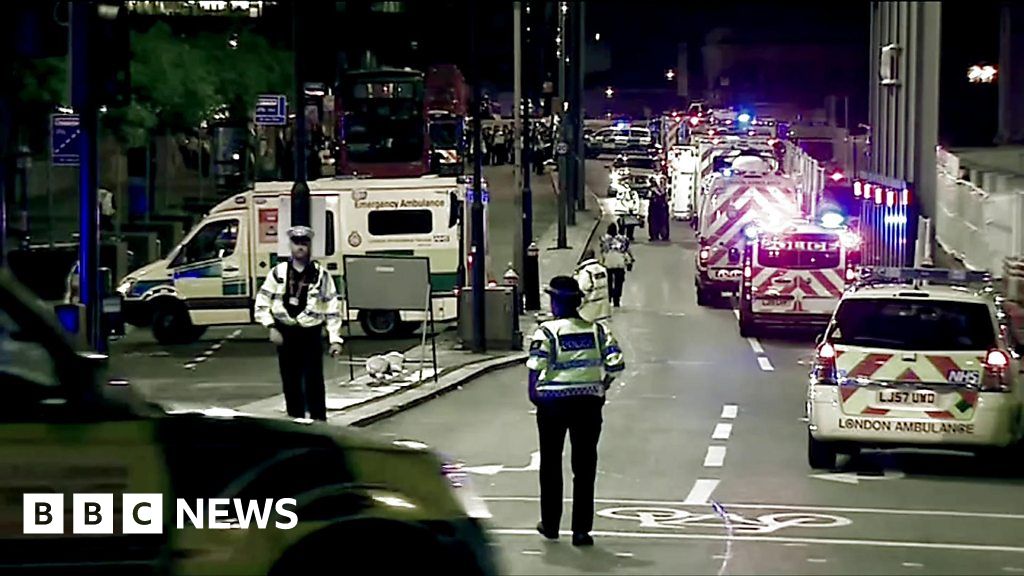 London Bridge attack: The bus driver who tried to help - BBC News
