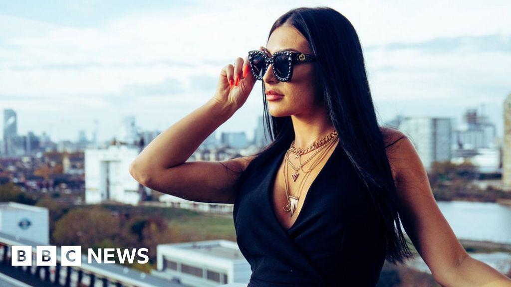 Young, Welsh and Pretty Minted: The entrepreneurs making money - BBC News