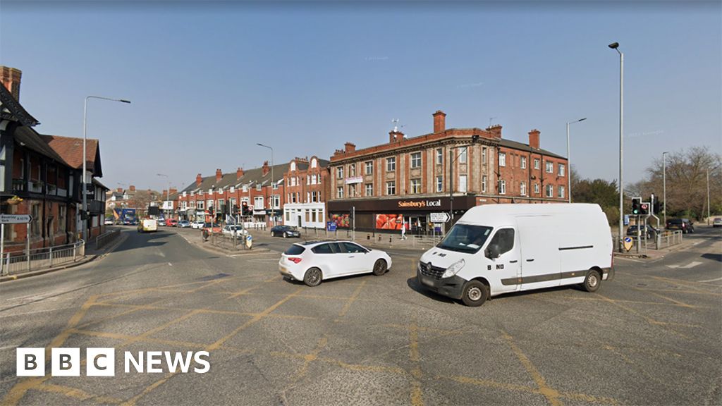 Hull: Roadworks begin at city junction to improve safety - BBC News