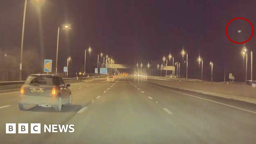 Meteor 'looked like aircraft on fire'