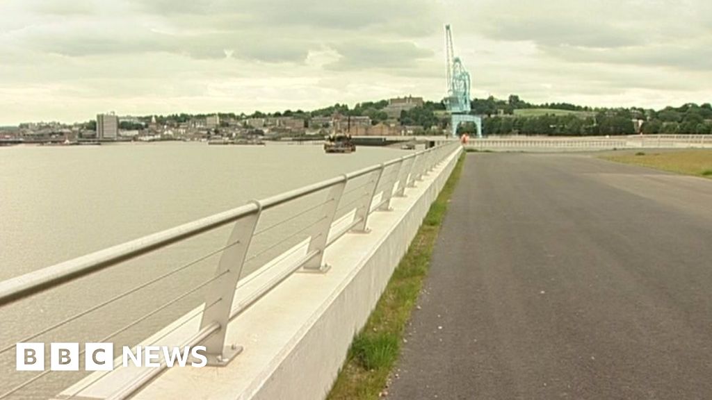Rochester riverside £400m scheme moves forward - BBC News