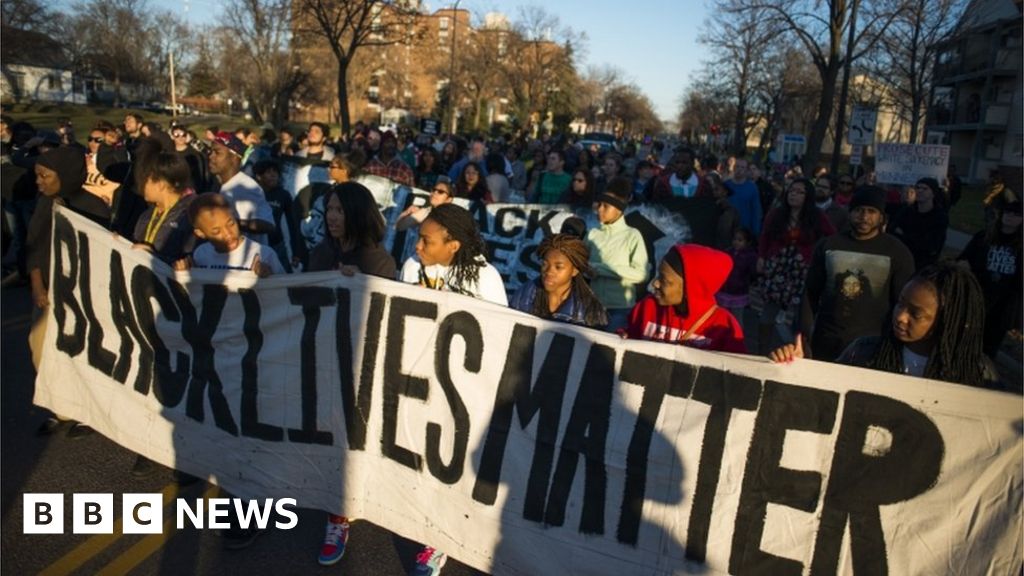 Protests in Minneapolis after police shoot black man - BBC News