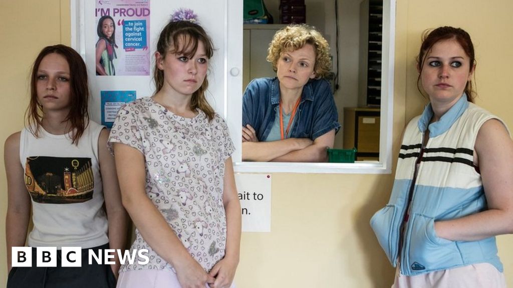 Three Girls: TV drama hailed as 'outstanding' and 'a landmark' - BBC News