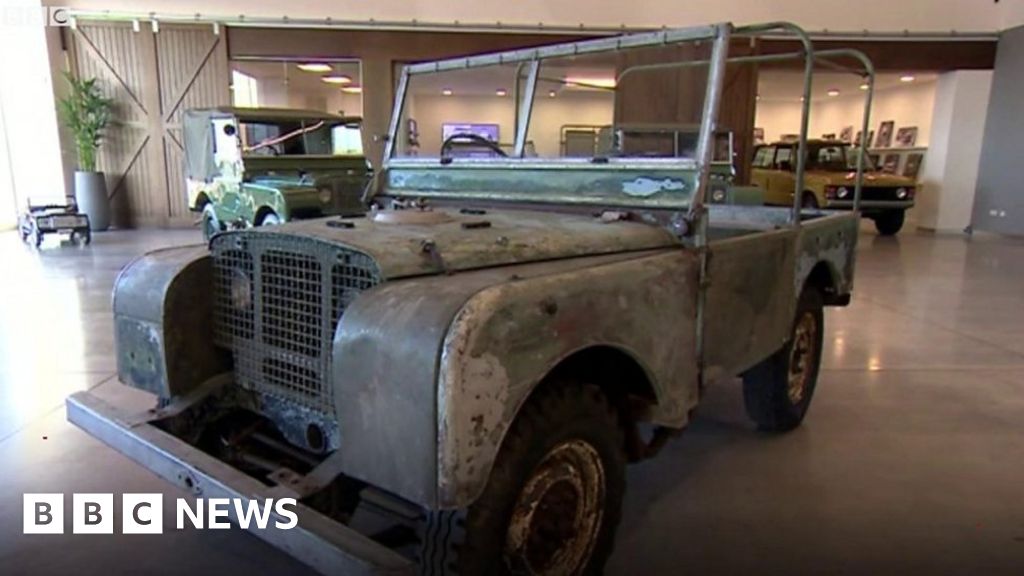 Restoration plans for Land Rover found in Solihull garden - BBC News
