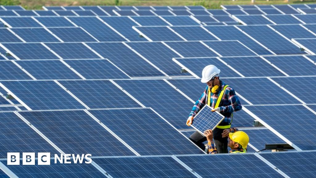 Glasgow Airport unveils plans for 15MW solar farm