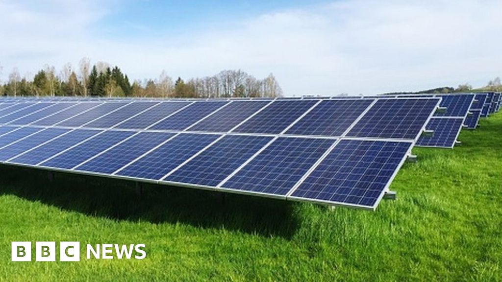 Wales' biggest solar farm planned for Llanbadrig, Anglesey - BBC News
