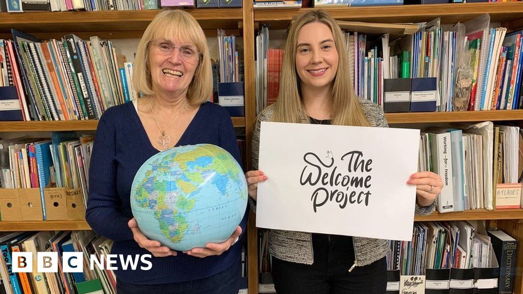 Project to welcome people to the Isle of Man gets funding boost - BBC News