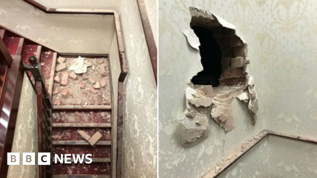 Outrageous Sledgehammer Raid On Nottingham Jewellery Shop