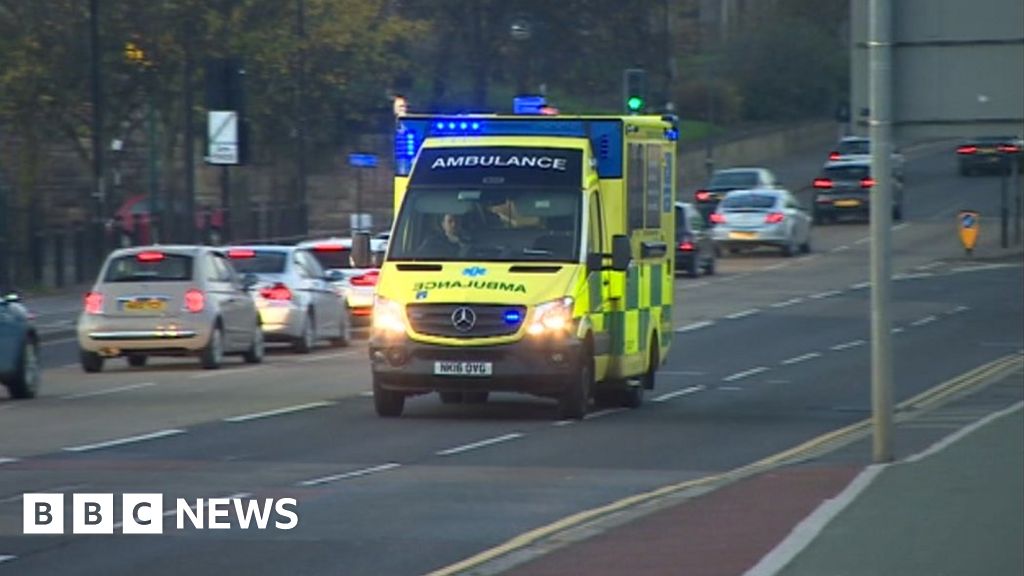 North East Ambulance Service: New team for 'hard to move' patients ...