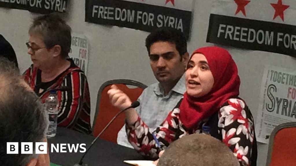 Assad's UK Syrian exiles demand a voice - BBC News